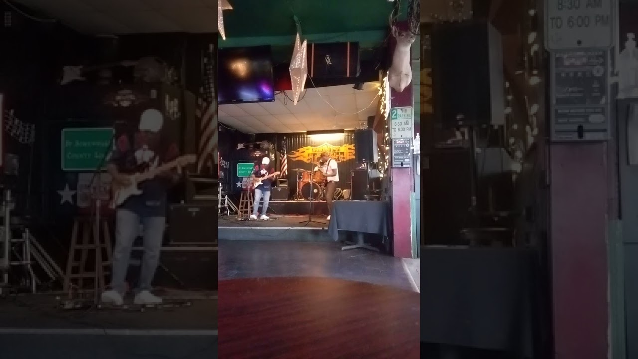 County line bar and grill open mic Cold Shot.. Stevie Ray Vaughn cover ...
