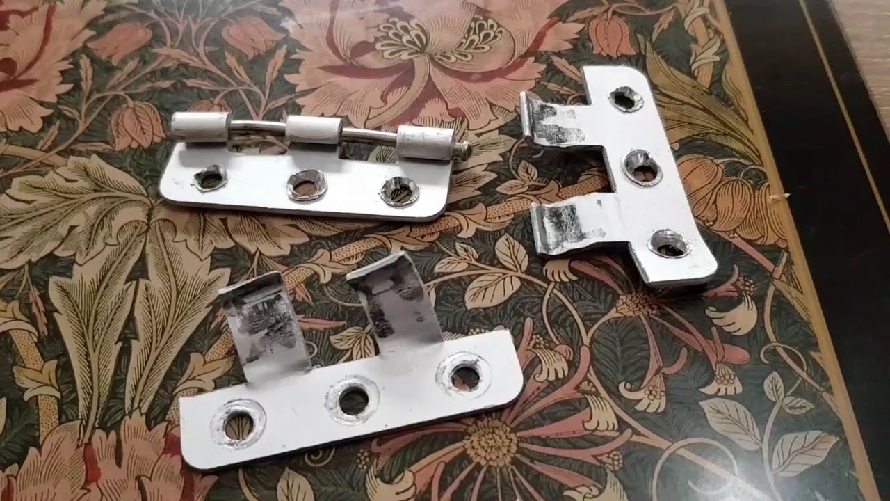 Jayco bed hinges and bracketing - YouTube