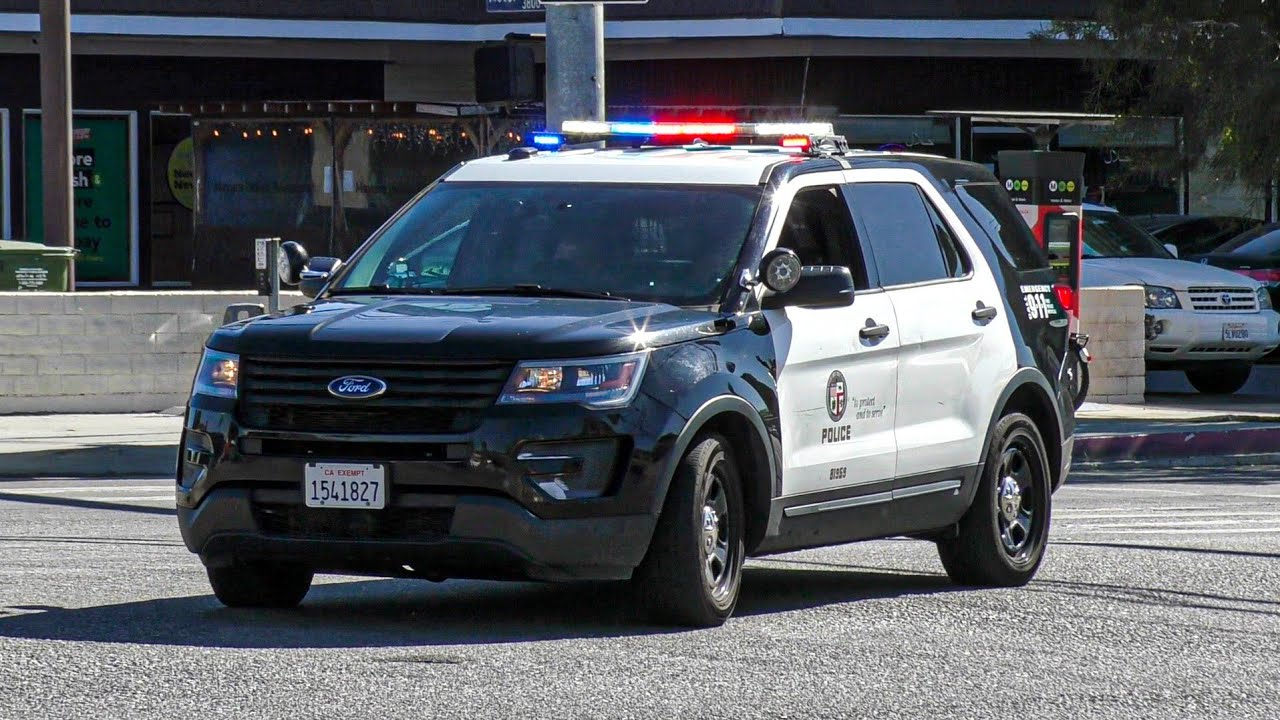 LAFD Rescue 63 & LAPD Pacific Unit Responding - YouTube