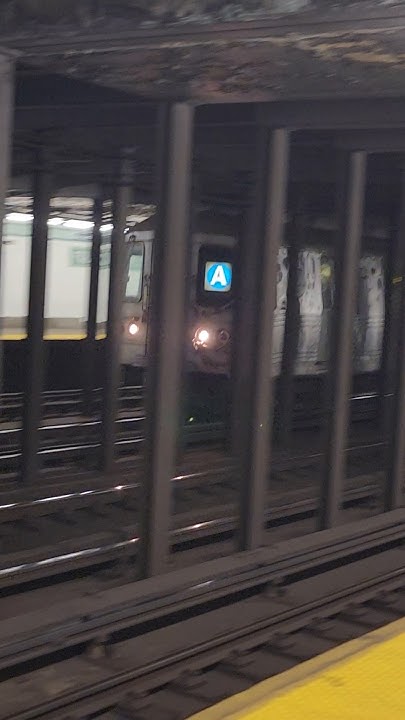 MTA Subway R46 A train to Inwood-207 St passing Franklin Avenue - YouTube