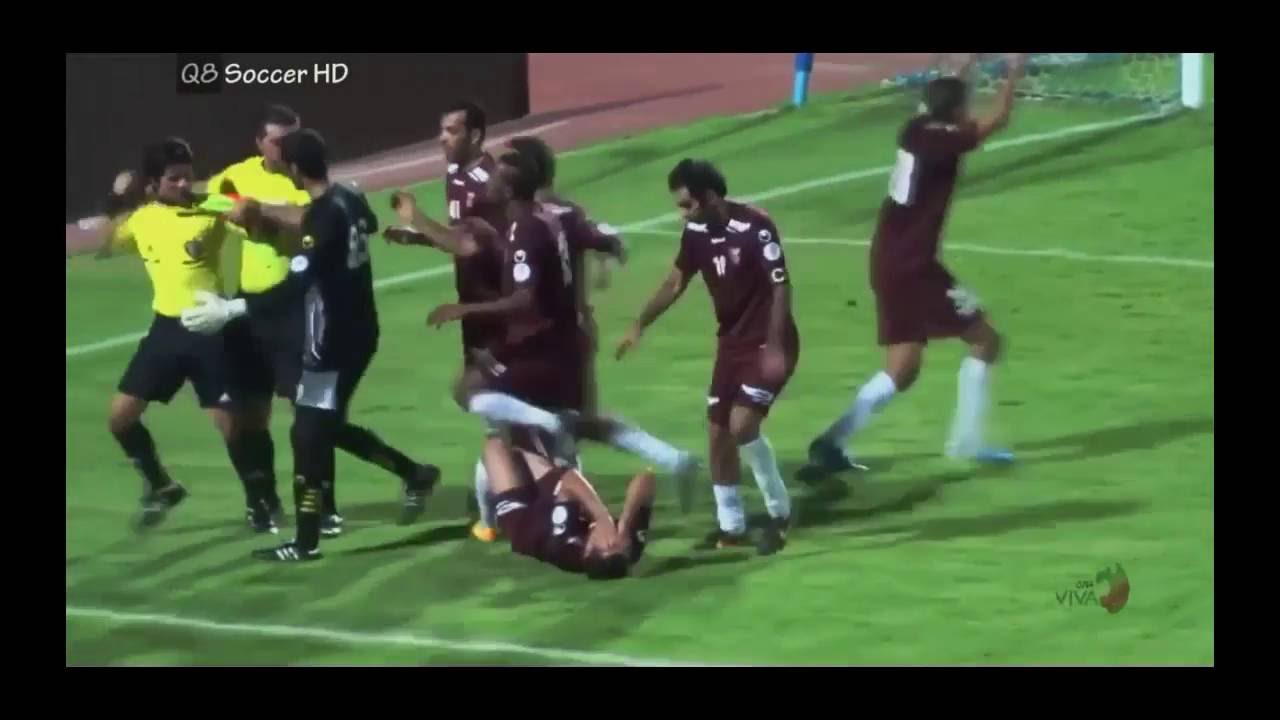 Crazy Referee, Strikes Players and Red Card Them - YouTube