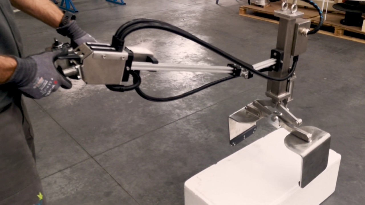 PNEUMATIC BALANCER BFCS75 WITH CLAWS FOR BOXES - YouTube