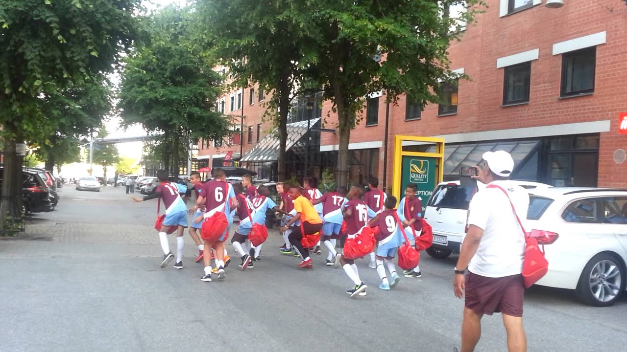 Robertsham Callies under 13 2015 Sweden Gothenburg - YouTube