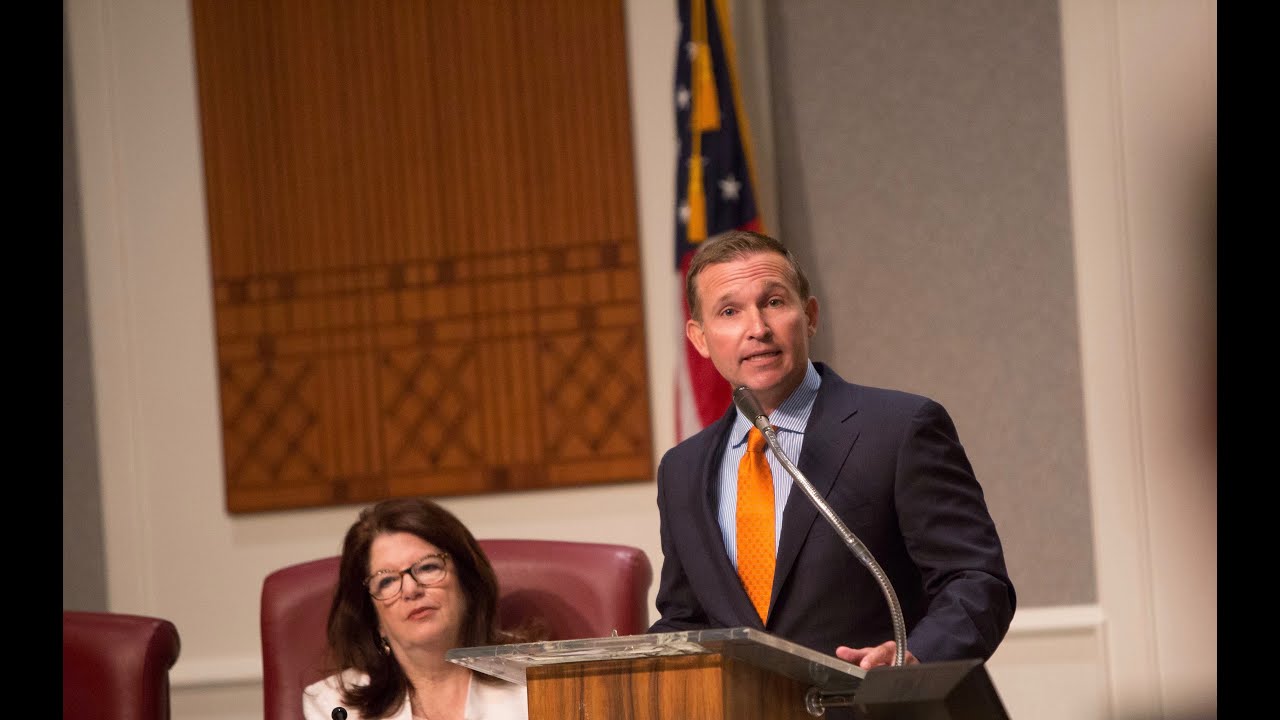 Mayor Curry Presents Budget to City Council - YouTube