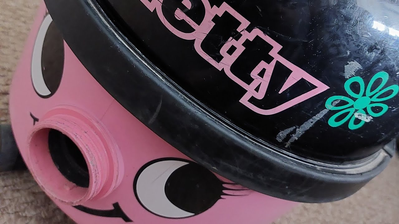 cleaning hetty hoover - YouTube
