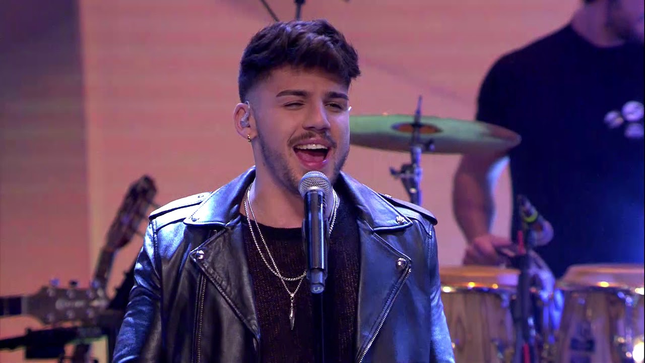 Sandro live on Soundtrack of Love - YouTube