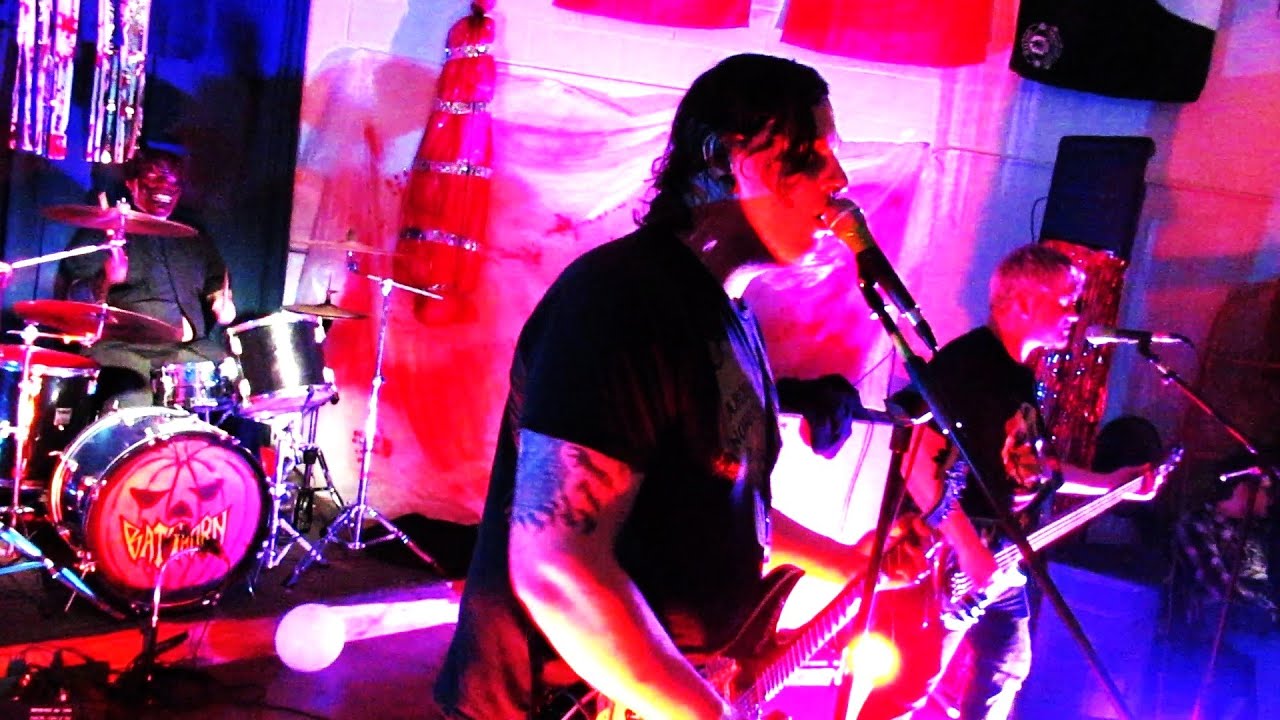 Bat Thorn - Monster Mash (Halfway to Halloween) - YouTube