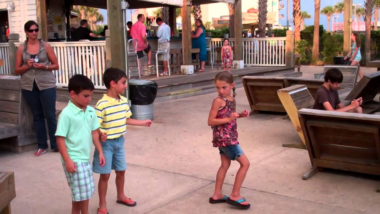The kids doing the Cupid Shuffle at the Hangout in Gulf Shores - YouTube