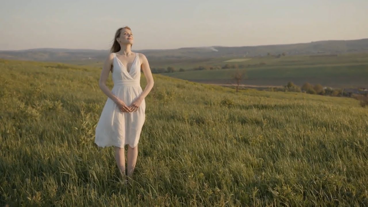 Mike Parr feat. Frida Winsth - Not a Shade of Mine - YouTube