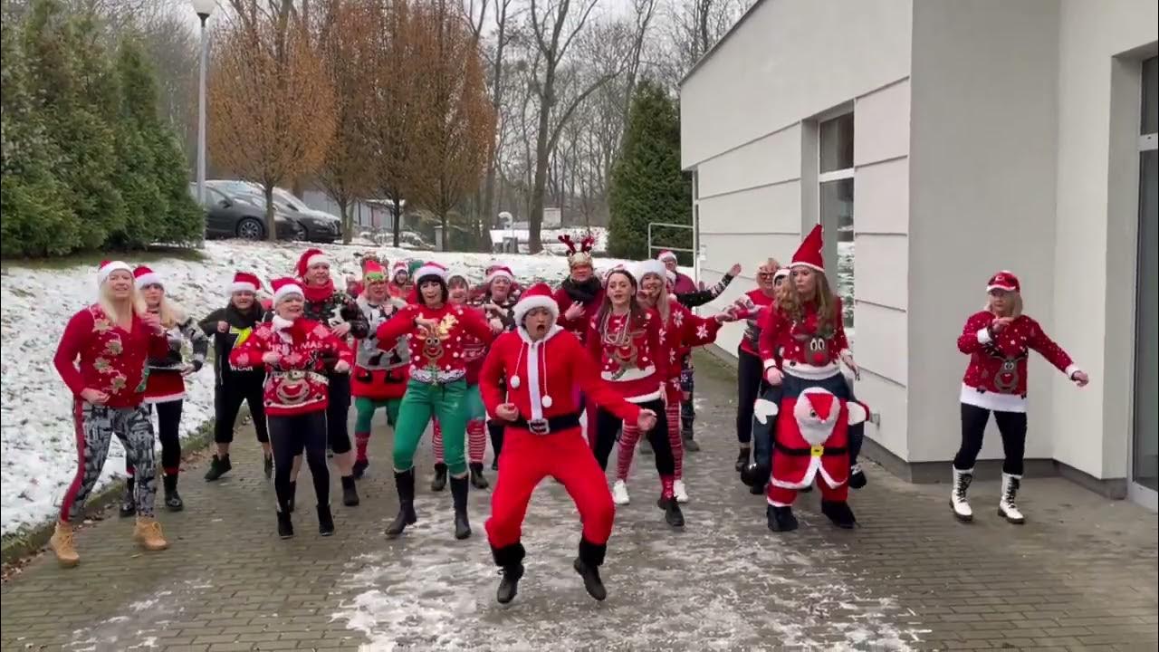 Santa Claus is Comin' to Town /Mariah Carey/ Christmas Zumba - YouTube