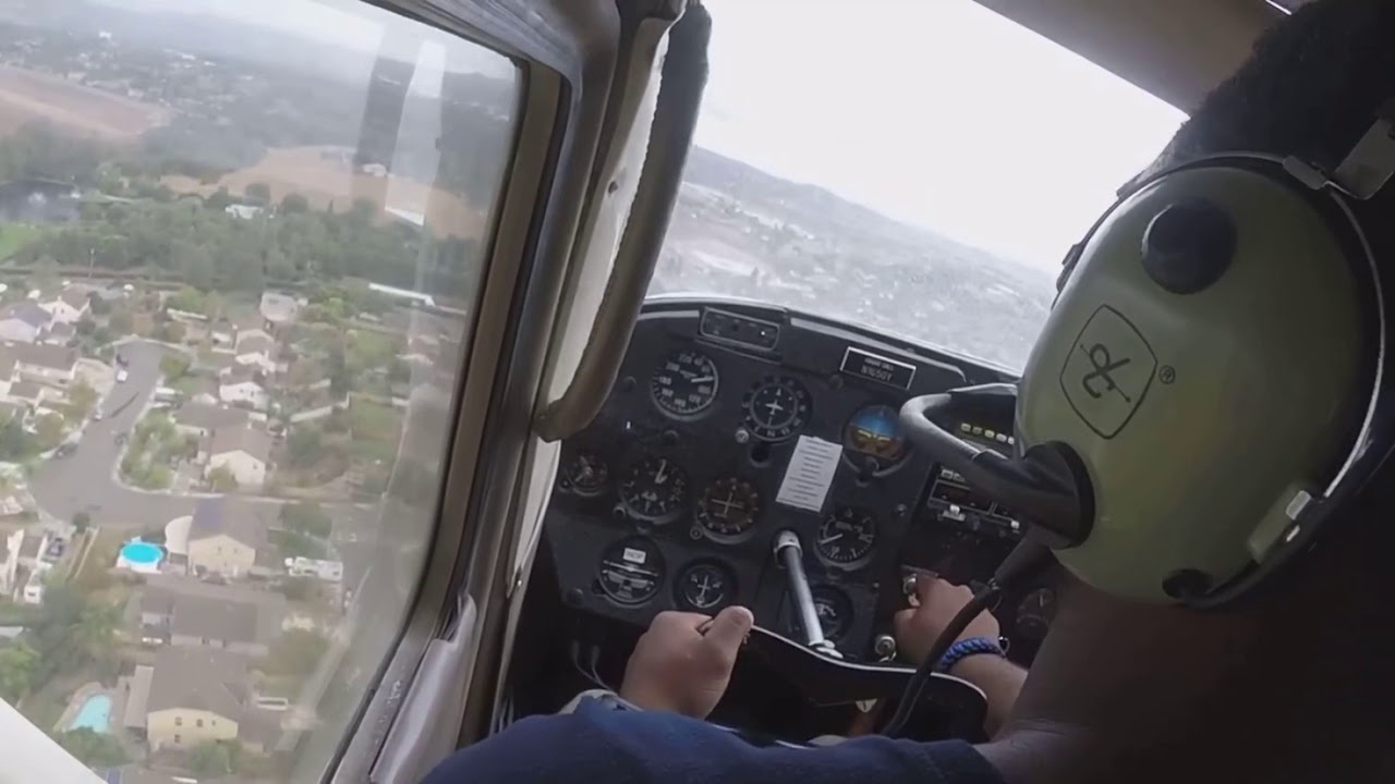 Landing at Fallbrook Air Park - YouTube