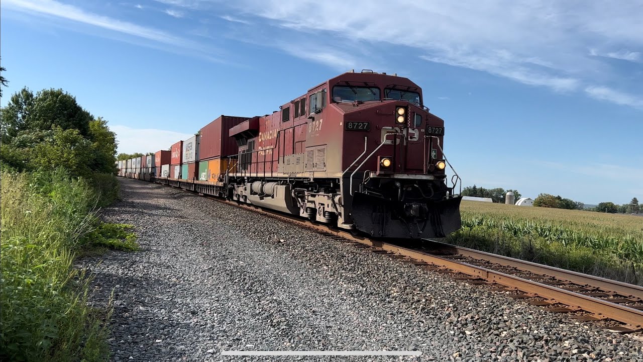 CP TRAIN 146 GOING THROUGH FRONTENAC MN WITH CP 8729 AND UP DPU - YouTube