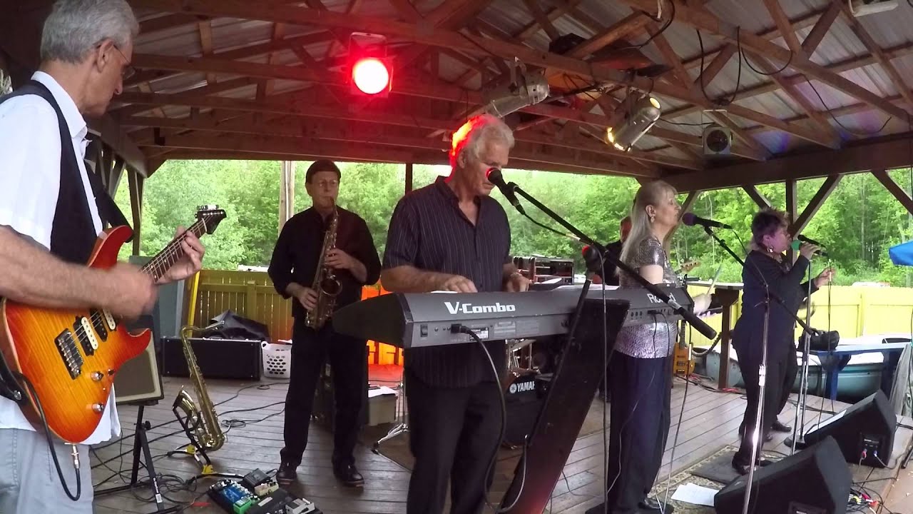 BackTraxx Band at Up A Creek playing Lady Marmalade & I Thank You - YouTube