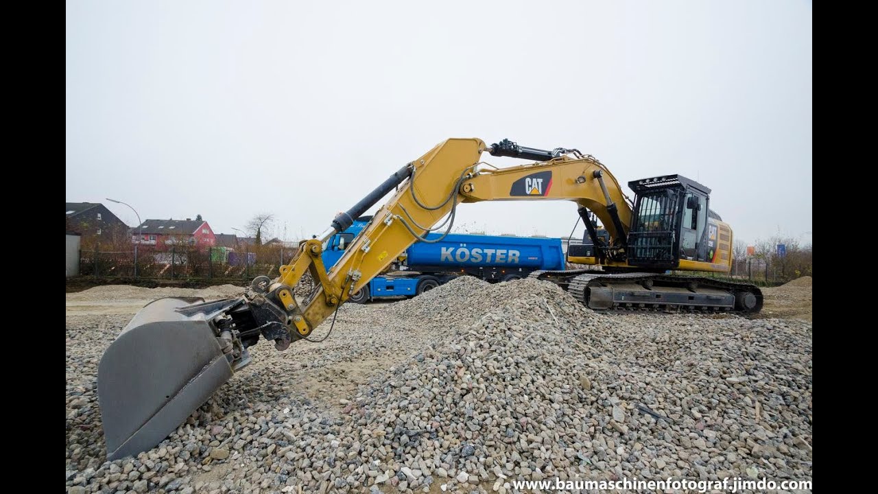 Bagger CAT 329 E 'Köster Abbruch' beläd Fendt Schlepper - YouTube