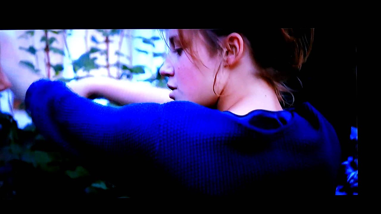 Blue is the warmest color - Adele dancing - YouTube