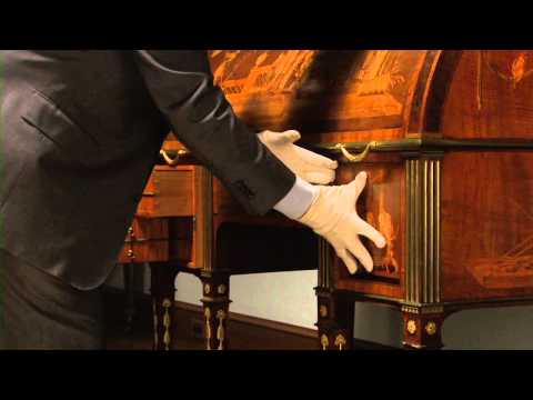 Rolltop Desk by David Roentgen: Demonstration