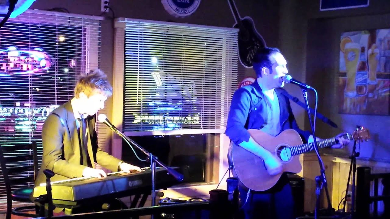Adam Clark plays acoustic version of Feels So Good - YouTube