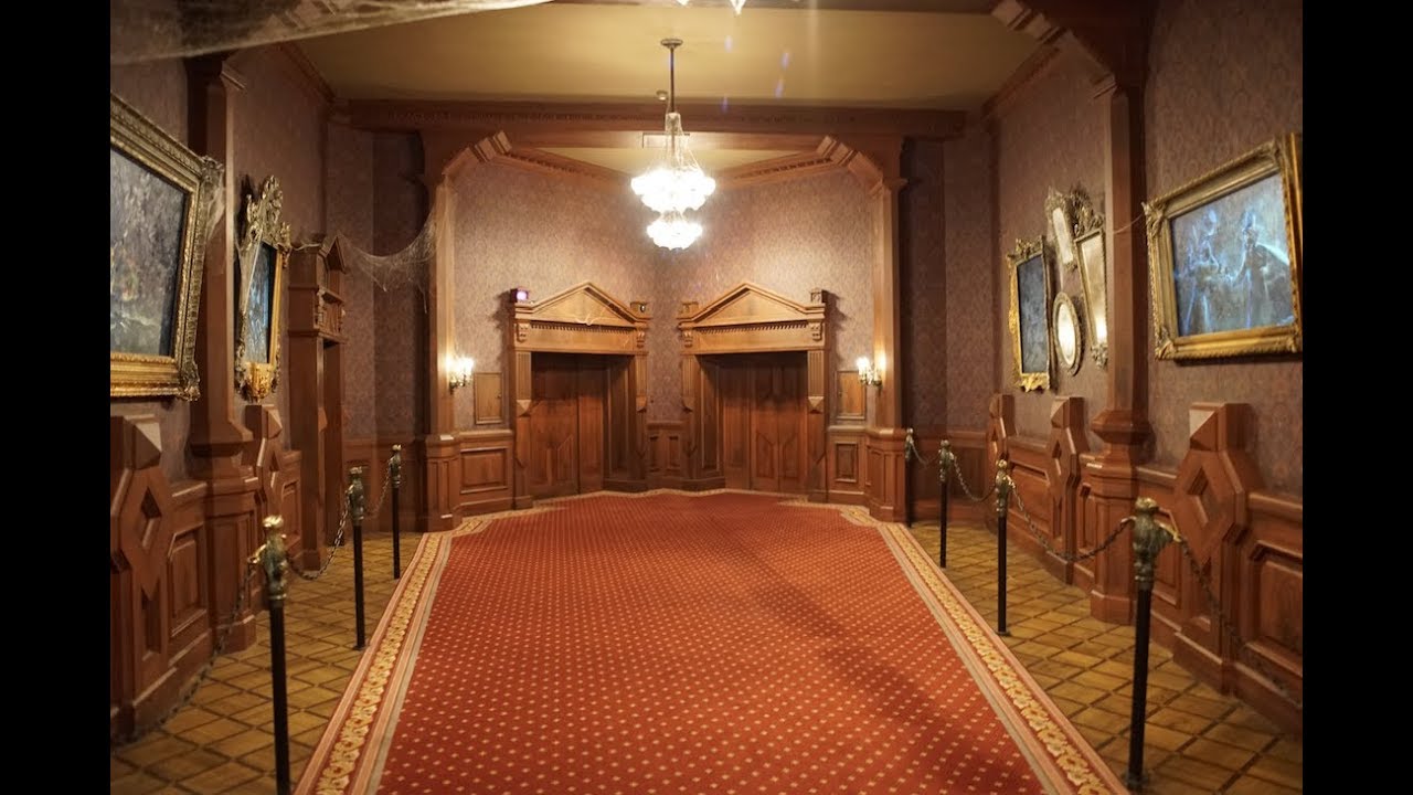 Phantom Manor | Disneyland Paris - YouTube