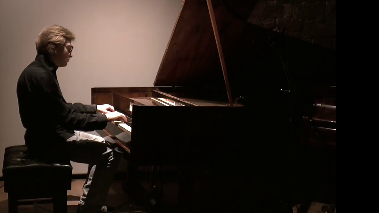 J.S. Bach Prelude and Fugue in F sharp minor, BWV 883 - YouTube