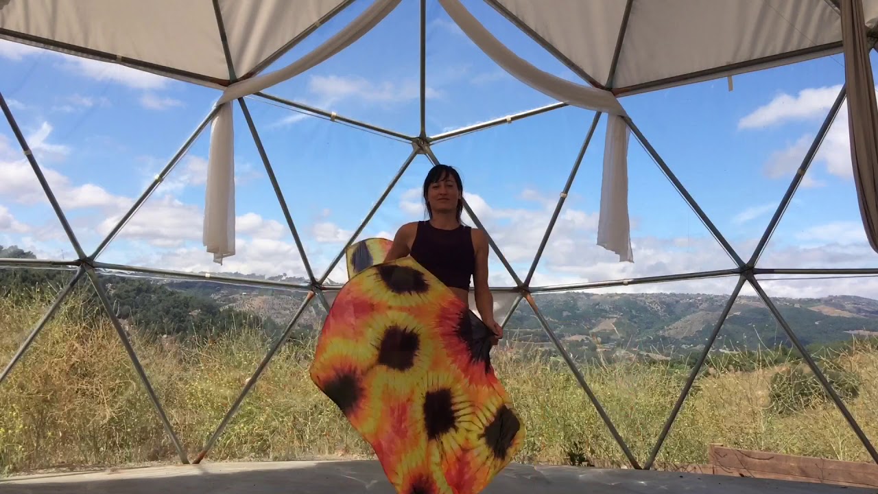 Flow Flags Move Spanish Dancer Split time - YouTube