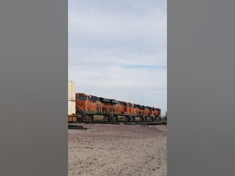 BNSF 8021 EB Z TRAIN MP 737 NEEDLES SUB 1-12-2023 #youtubeshorts #railfanning #bnsf - YouTube