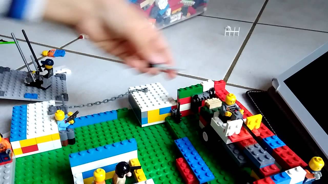 Base militaire Lego - YouTube