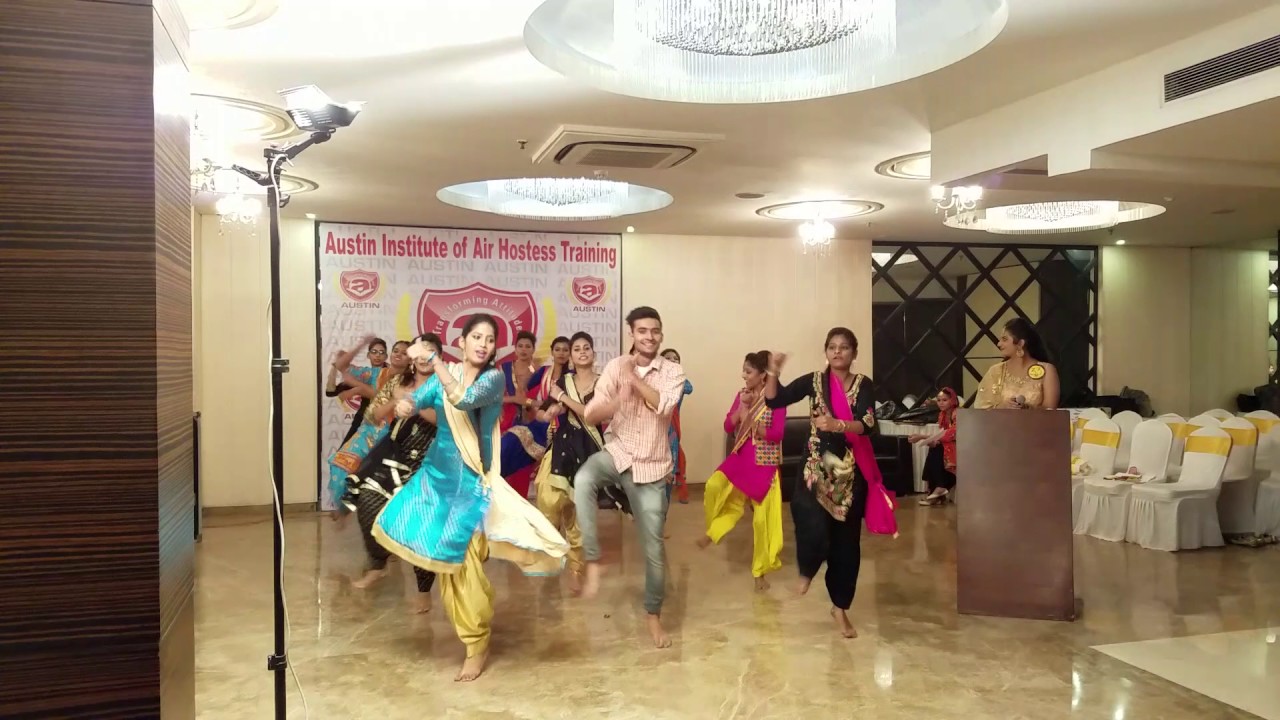 Ultimate Bhangra at Austin Institutes, Jalandhar - YouTube