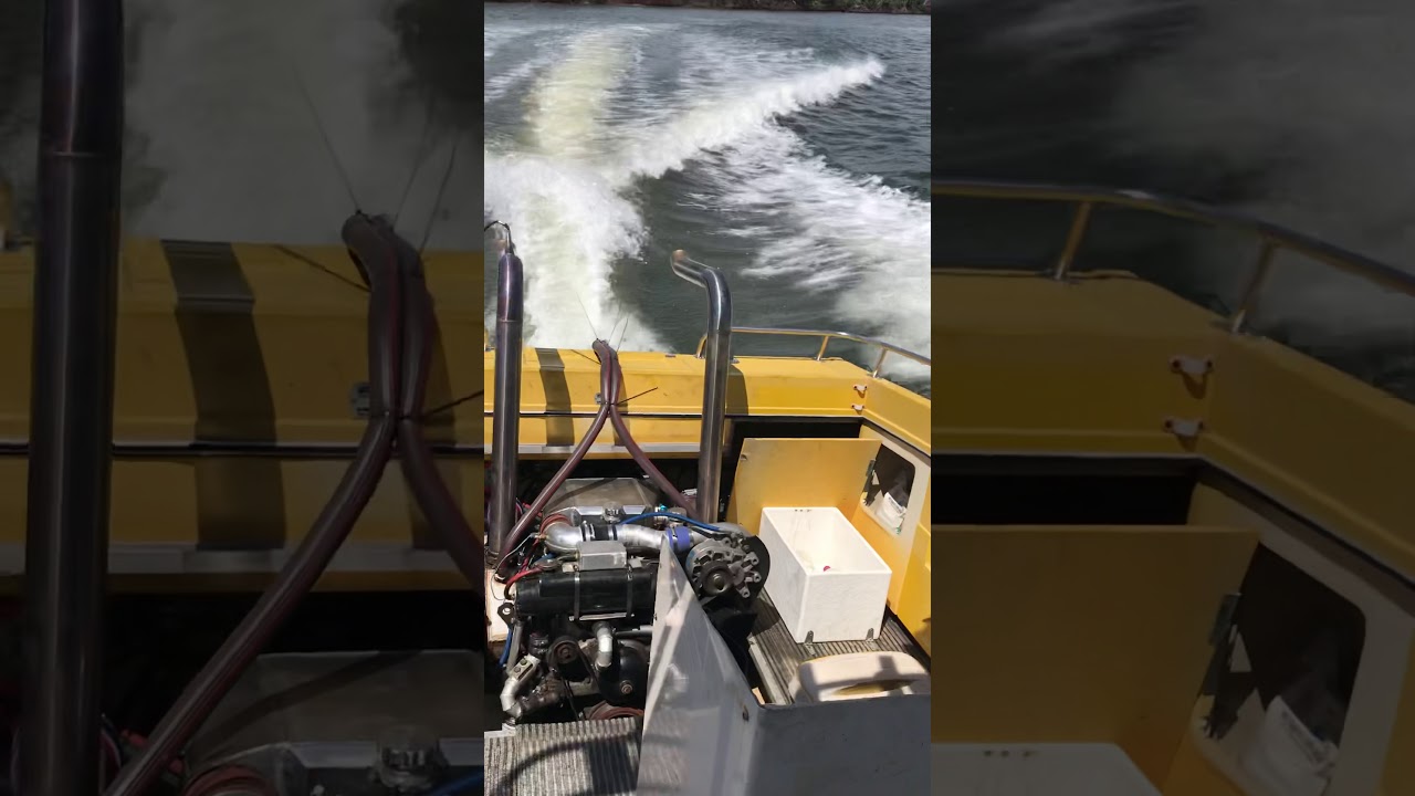 LS1 powered Haines hunter 773. - YouTube