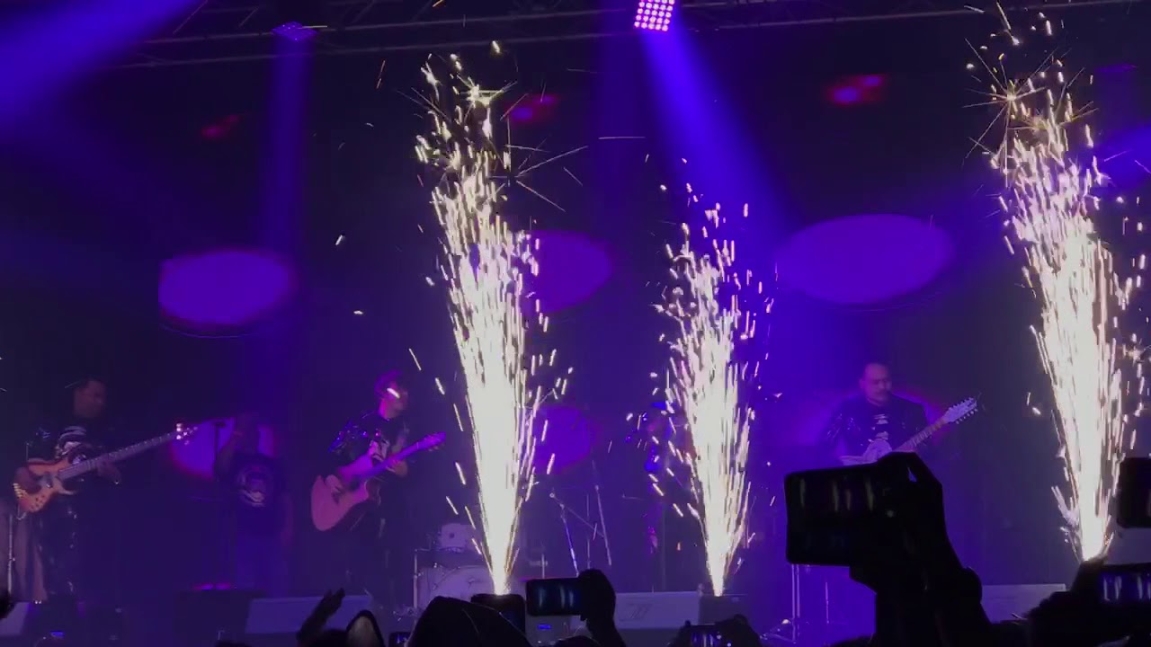 T3r Elemento-Rafa Caro (En Vivo Desde Houston Tx.) - YouTube