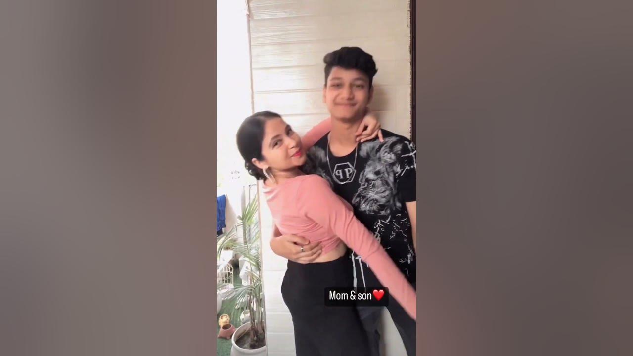 Rachna Reels Mom And son - YouTube