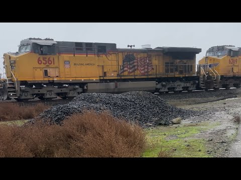 UP 6561 MRVEU West/Northbound 20th St Wye Track - YouTube