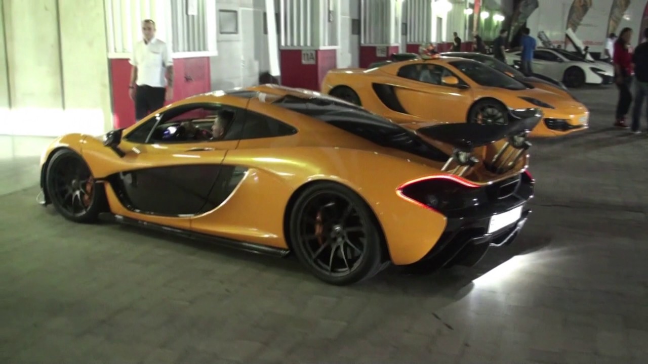 TRACKING A BUGATTI VITESSE AT A MCLAREN TRACK DAY! - YouTube