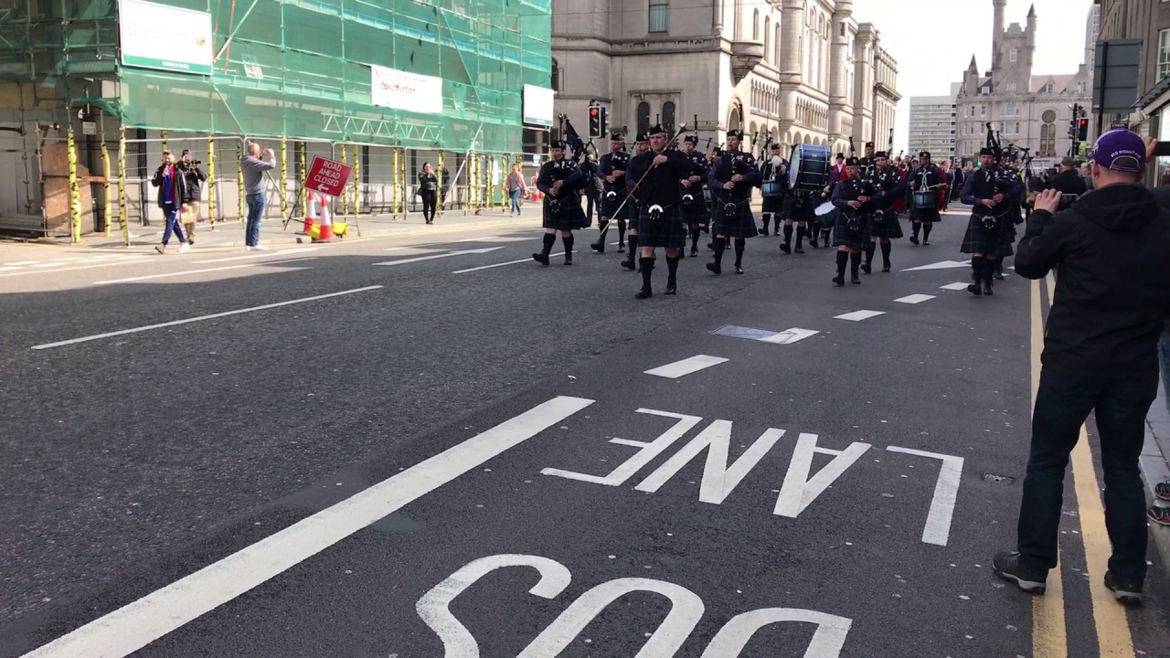 Grampian Police Scotland Pipe Band Kirkin o’ the Council 2017 - YouTube