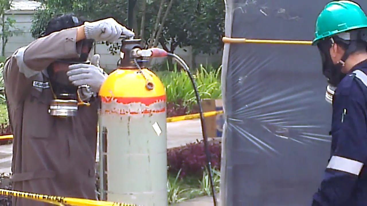 Liquid Phosphine Fumigation - YouTube