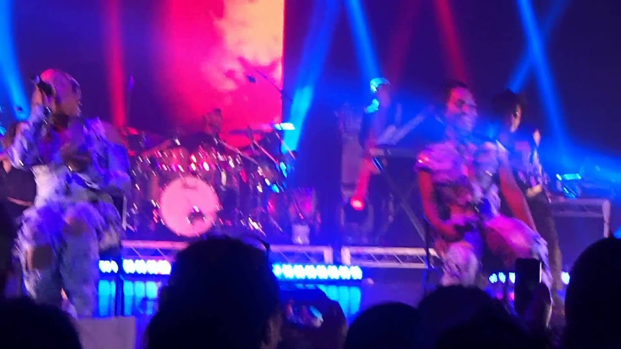 TLC - Red Light Special - June 6th, 2014, Sydney - YouTube