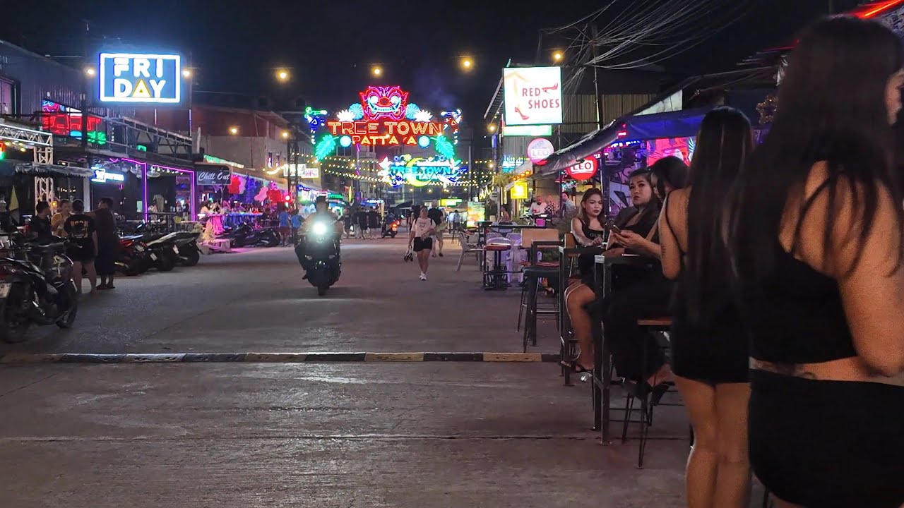 Pattaya Tree Town Nightlife, Thailand - 4K 30FPS - YouTube