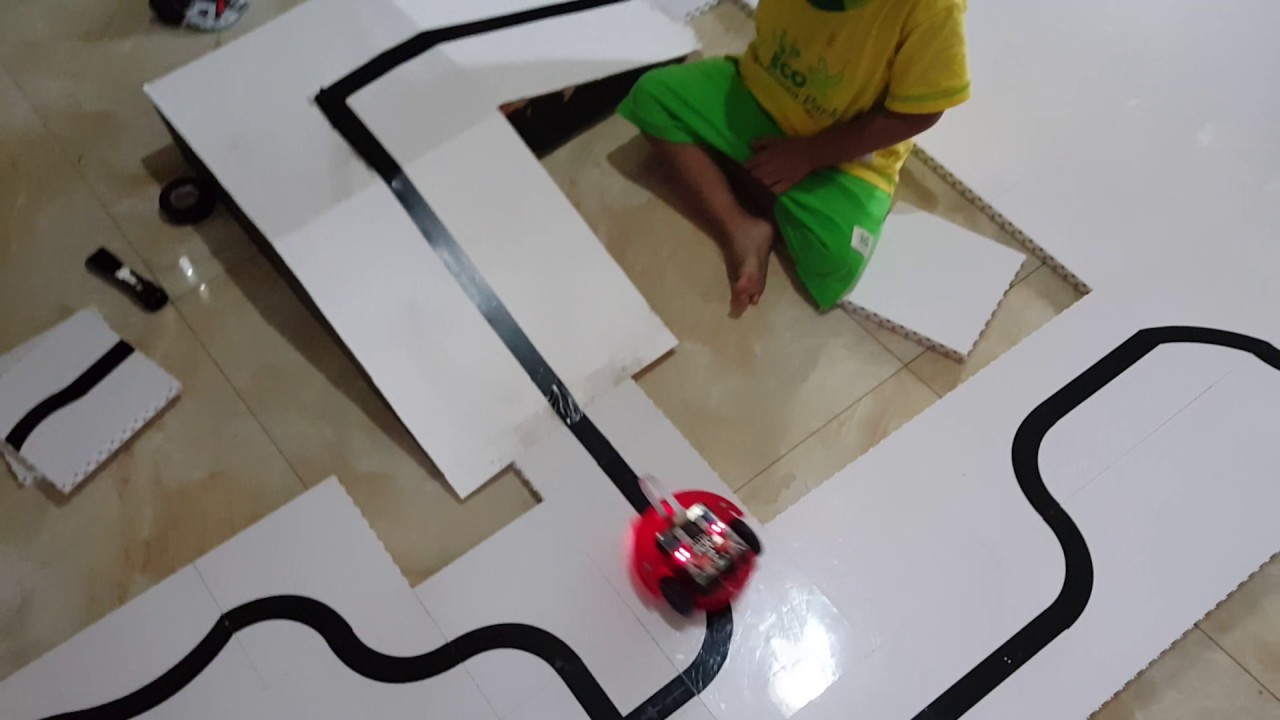 robot line follower analog v2 - YouTube