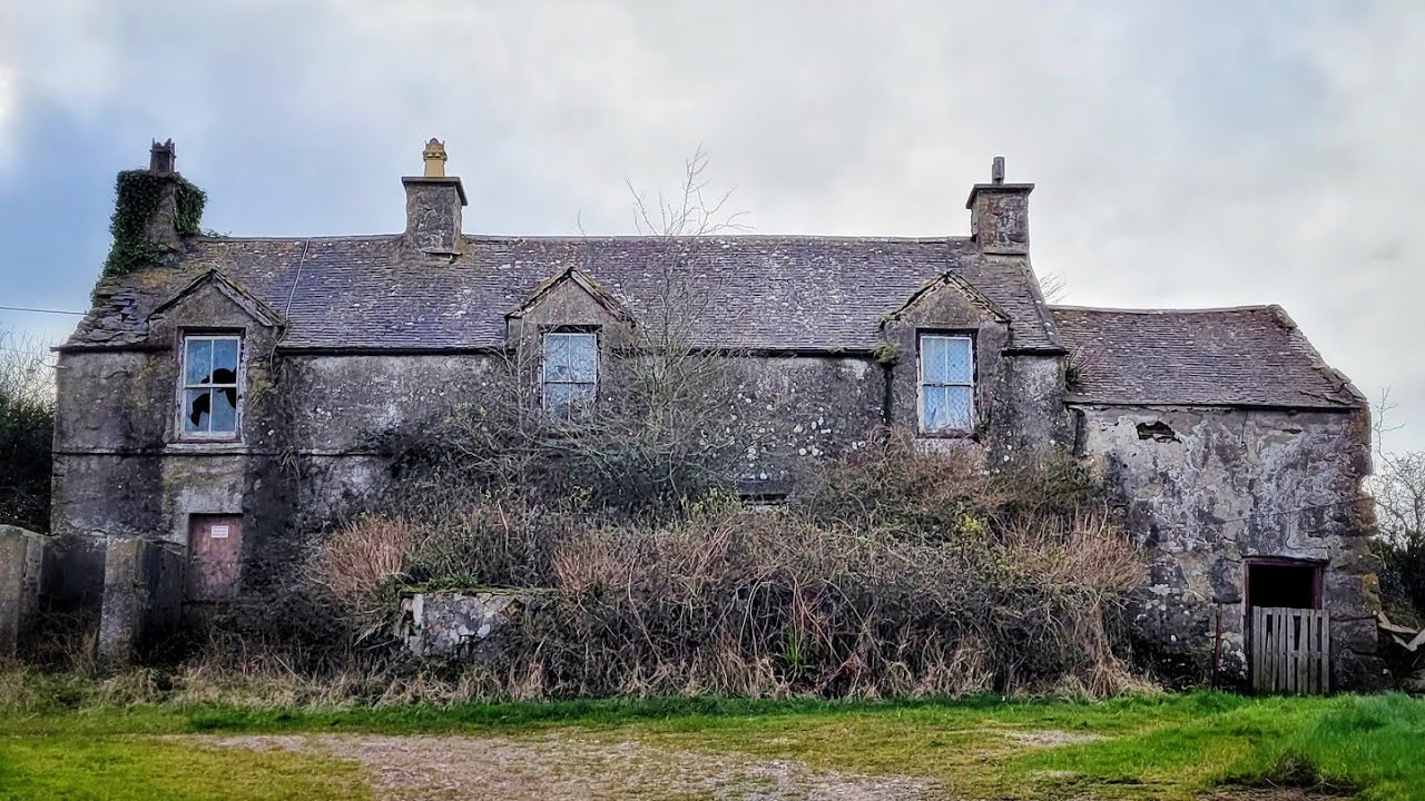 FAMILY VANISHED Abandoned House With Everything Left Behind Wales UK ...