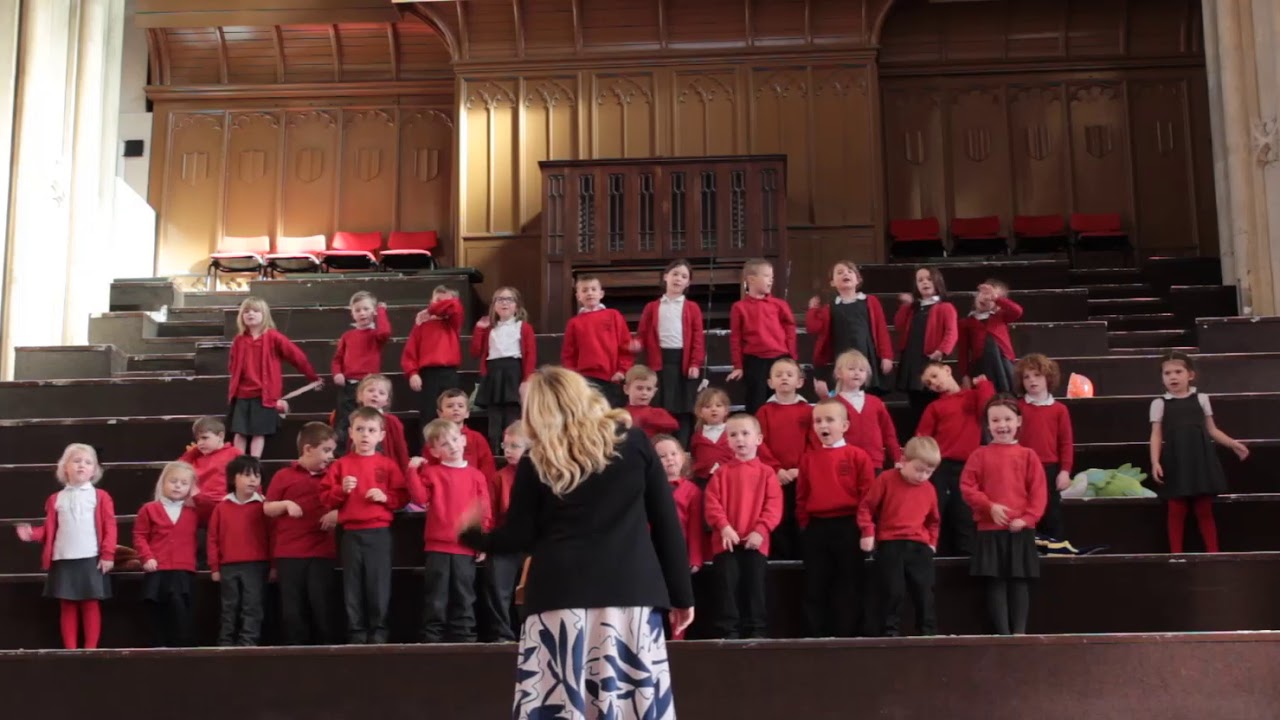Tunstead Primary KS1 Choir - YouTube