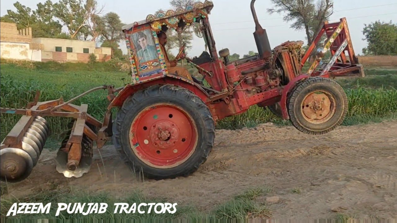 Russi Belarus tractor Havy stunt plant video||Russi tractor pulling ...