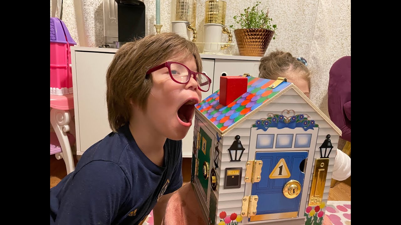 Muzzy's Toys Review | Magic House - YouTube