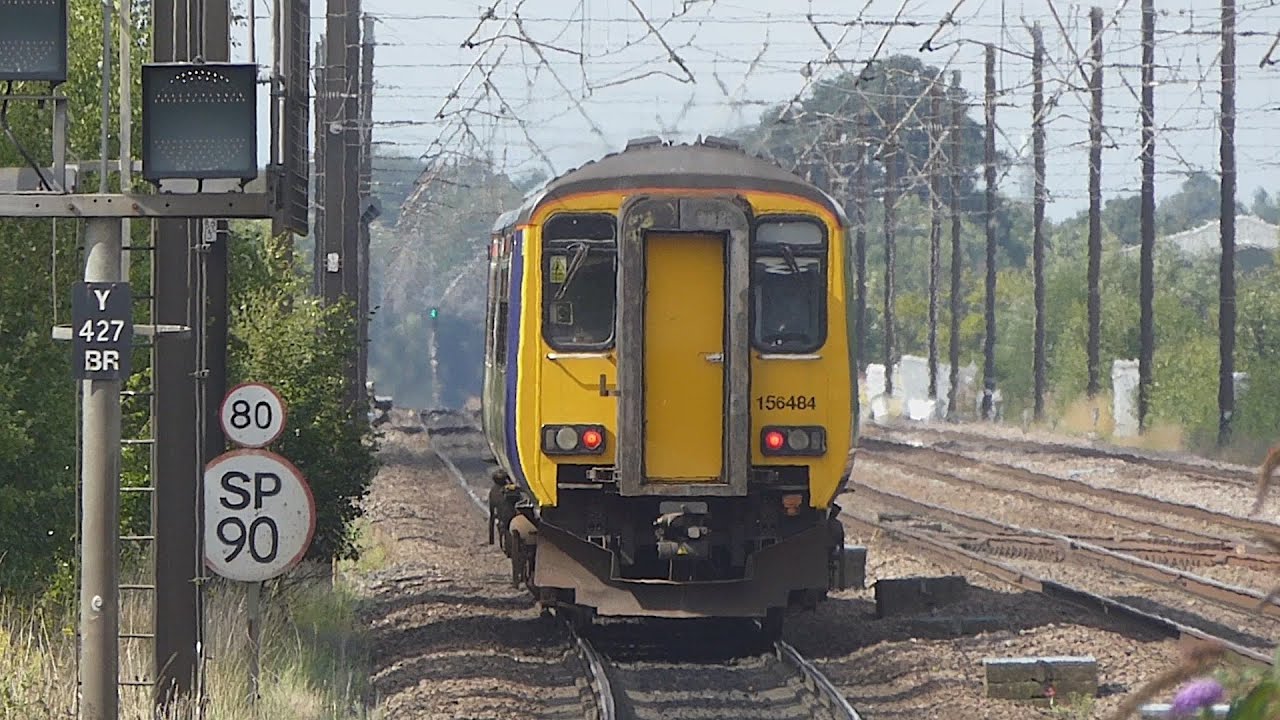 Northern Class 156 passes Thirsk (17/8/23) - YouTube