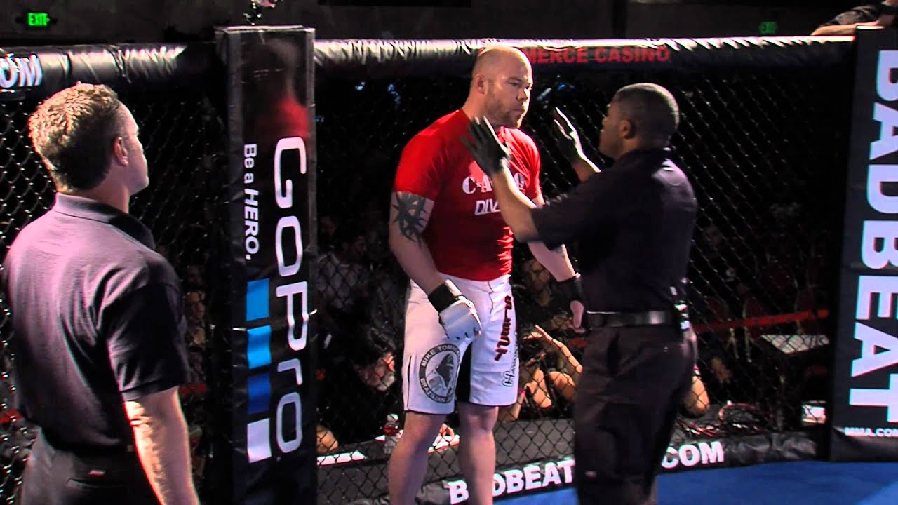 Badbeat 4: Robert Pelayo vs Chris Schommer - YouTube