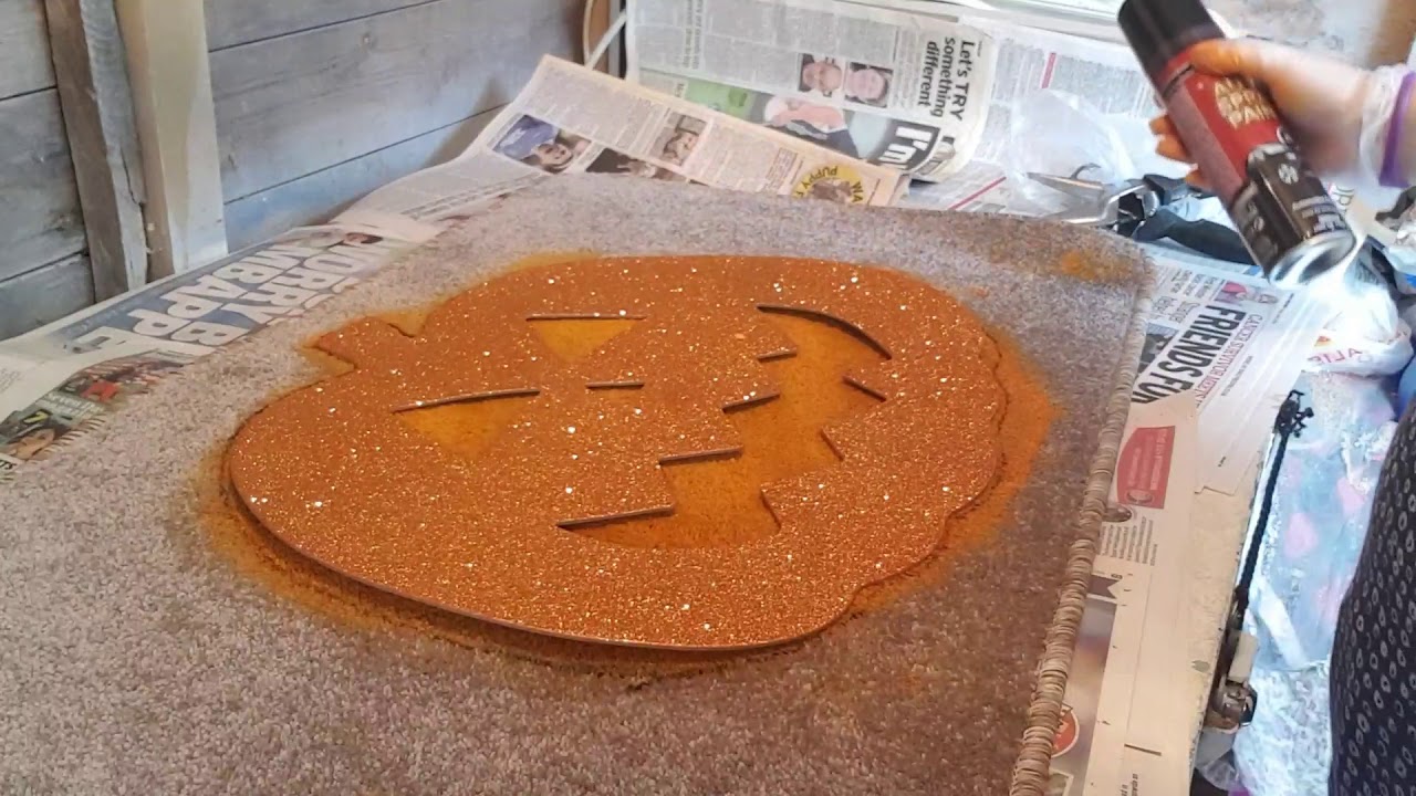 5 minute DIY pumpkin mat (DIY HALLOWEEN IDEAS) - YouTube