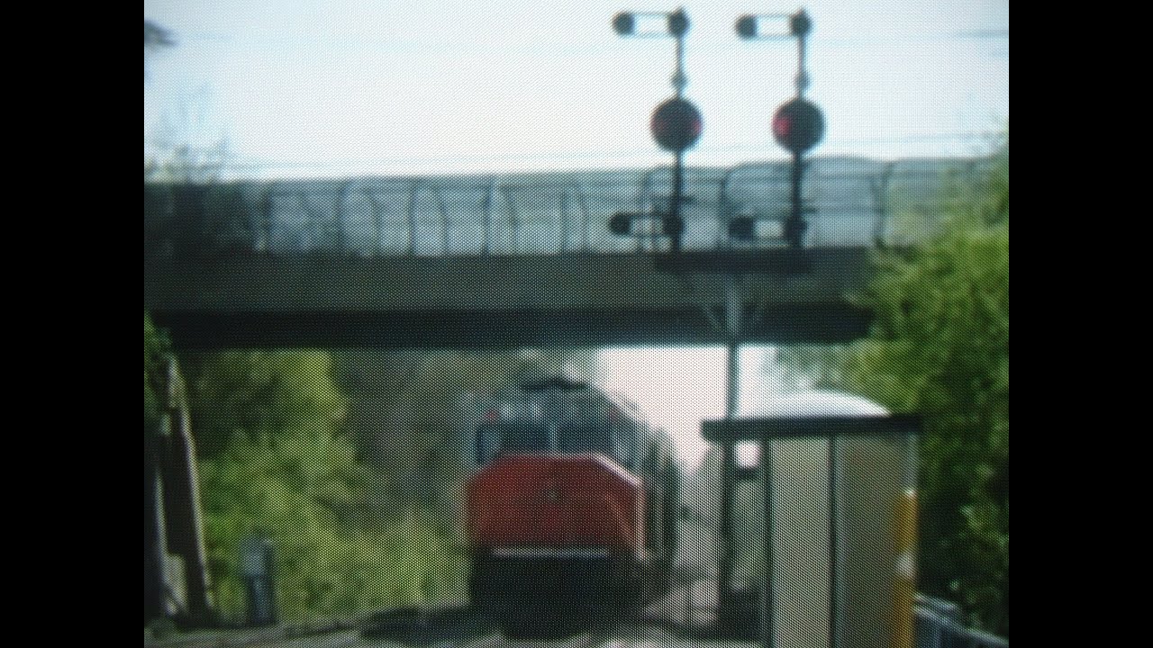 Fast Two Engine MARC GP39 & GP40 Diesel Train - YouTube