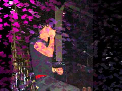 FERMAN AKGÜL - SENİ SEVİYORUM DİYORUM SESİMİ DUYMUYORMUSUN-