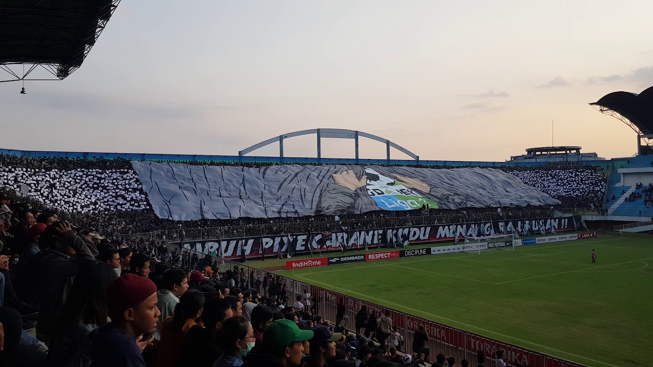 Koreo Bcs xPss Gojek liga 1 - YouTube
