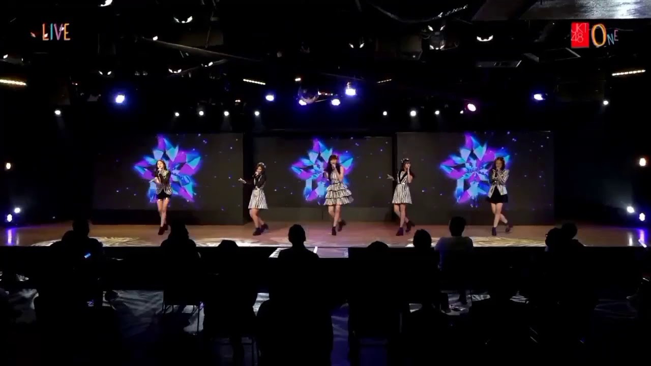 JKT48 - Nice to Meet You! (Desy Graduation Show) - YouTube