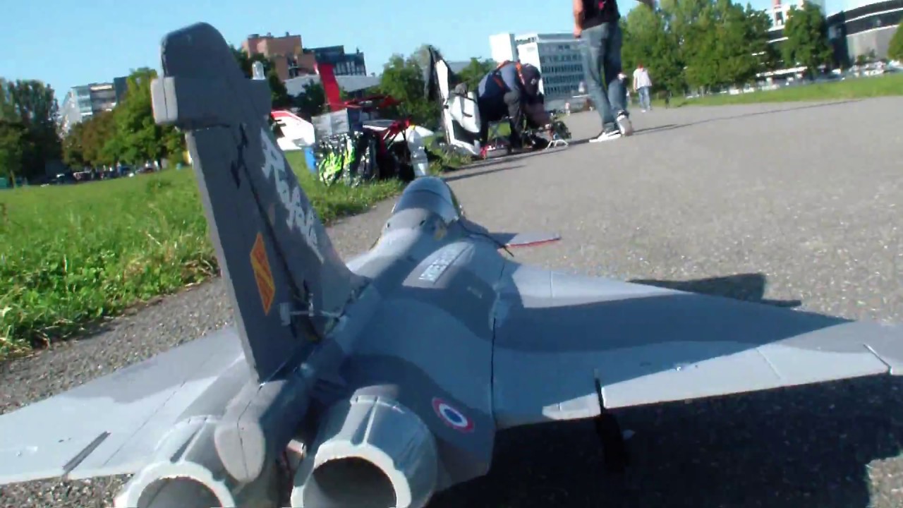 RTF MODEL FMS DASSAULT RAFALE ARMEE DE L'AIR 64mm EDF RC JET - YouTube