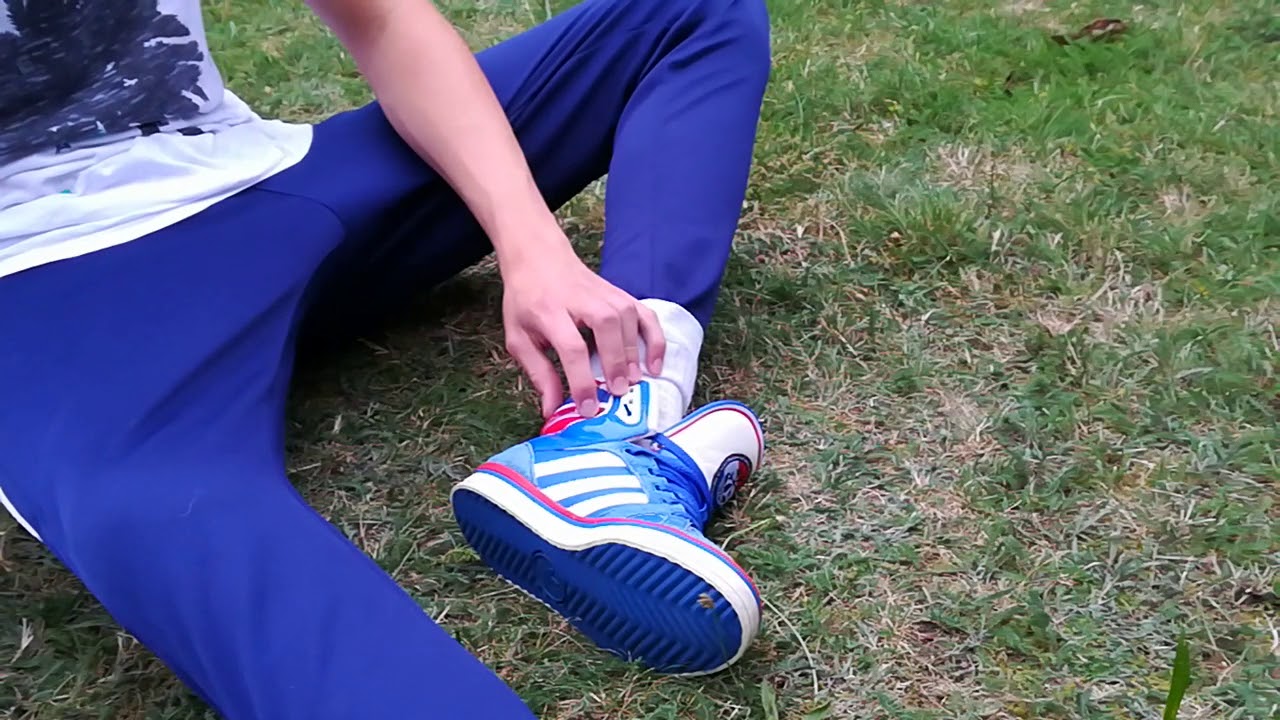 Stomp and scratch Adidas - YouTube